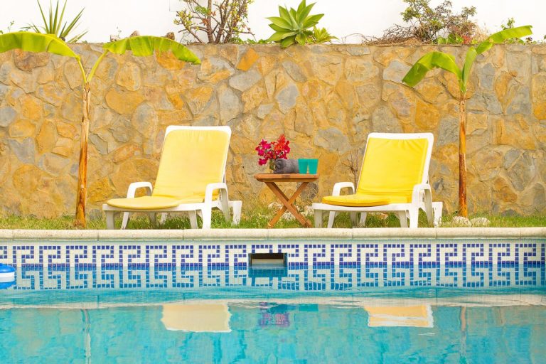 Please send individual inquiries to info@living-lodge.com